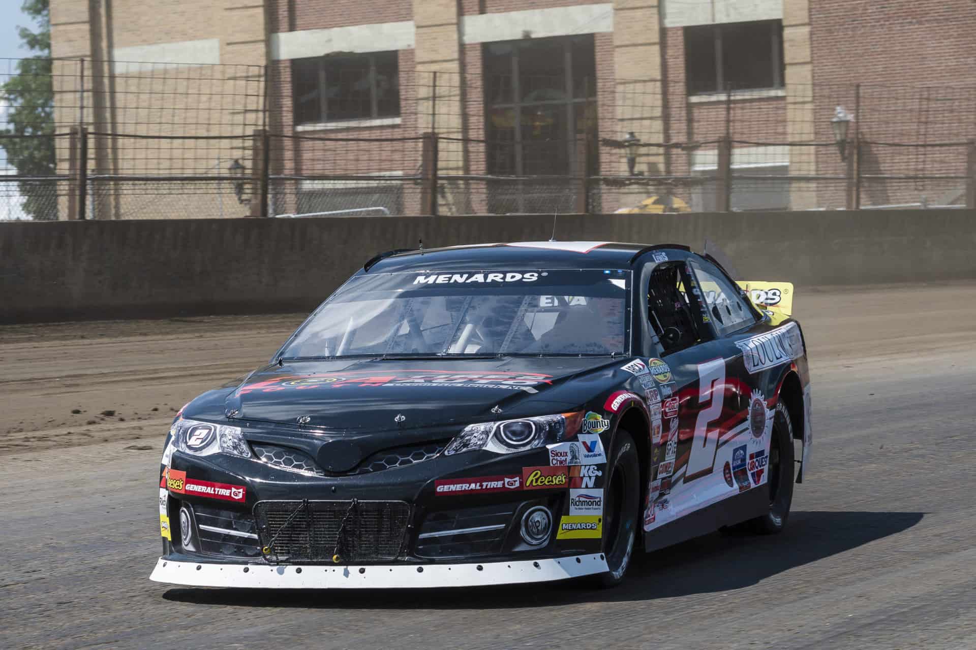 Landen Lewis Talks About Debut, Working with Ron Hornaday Jr., and More ...